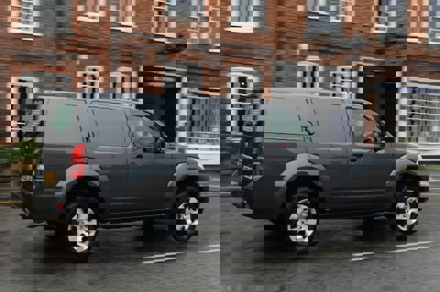 Nissan Pathfinder Van (2010 – 2015) Review | Honest John